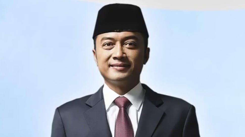 Mensesneg Prasetyo Hadi Alihkan Isu Penarikan ID Card Wartawan CNN ...